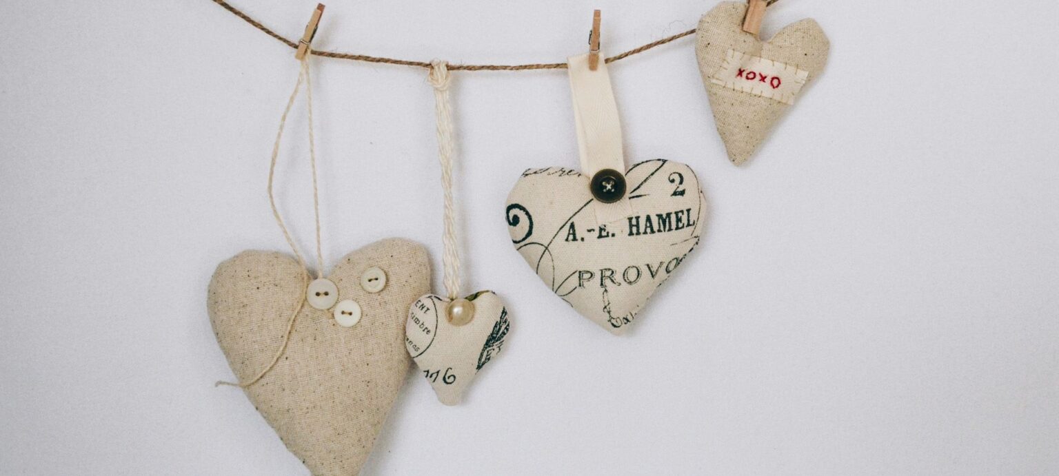 Valentine’s Day Traditions From Around the World | thortful